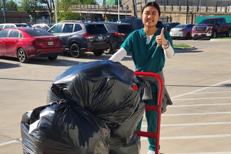 Volunteer - Austin Street Center